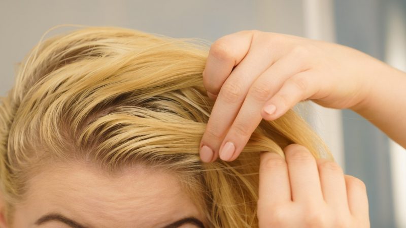 How Can You Deal With Greasy Hair As You Age? - Invisibly Me